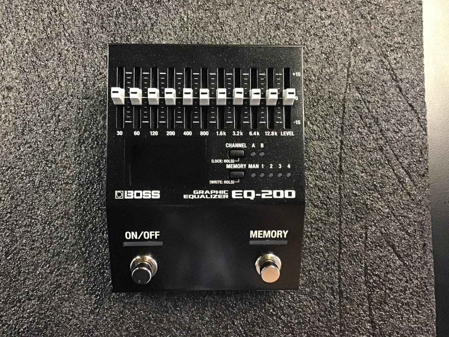 Boss EQ200 Graphic Equalizer Pedal USED – Sunday Guitars